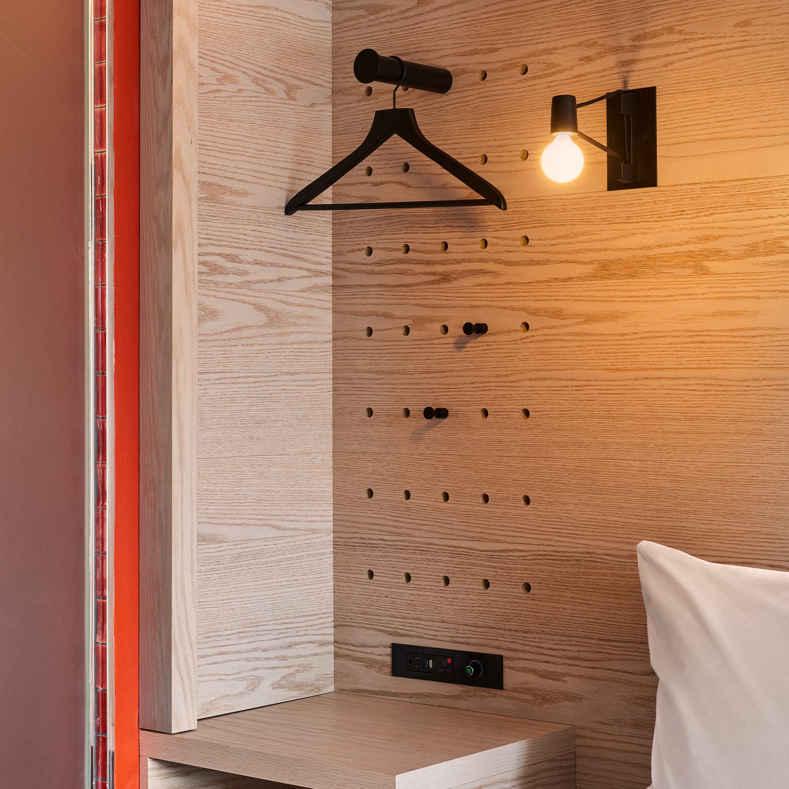 Double - Radio Hotel